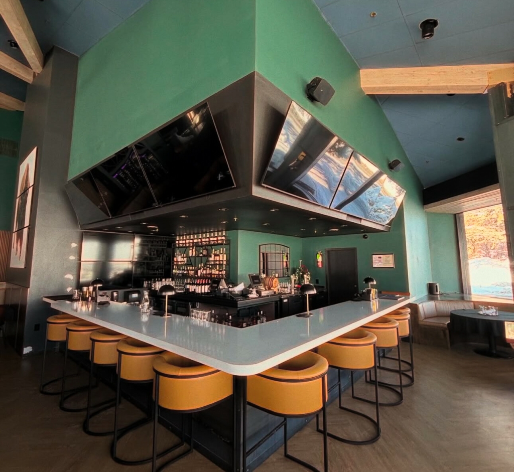 The Lounge - E3 Kitchen + Social Club